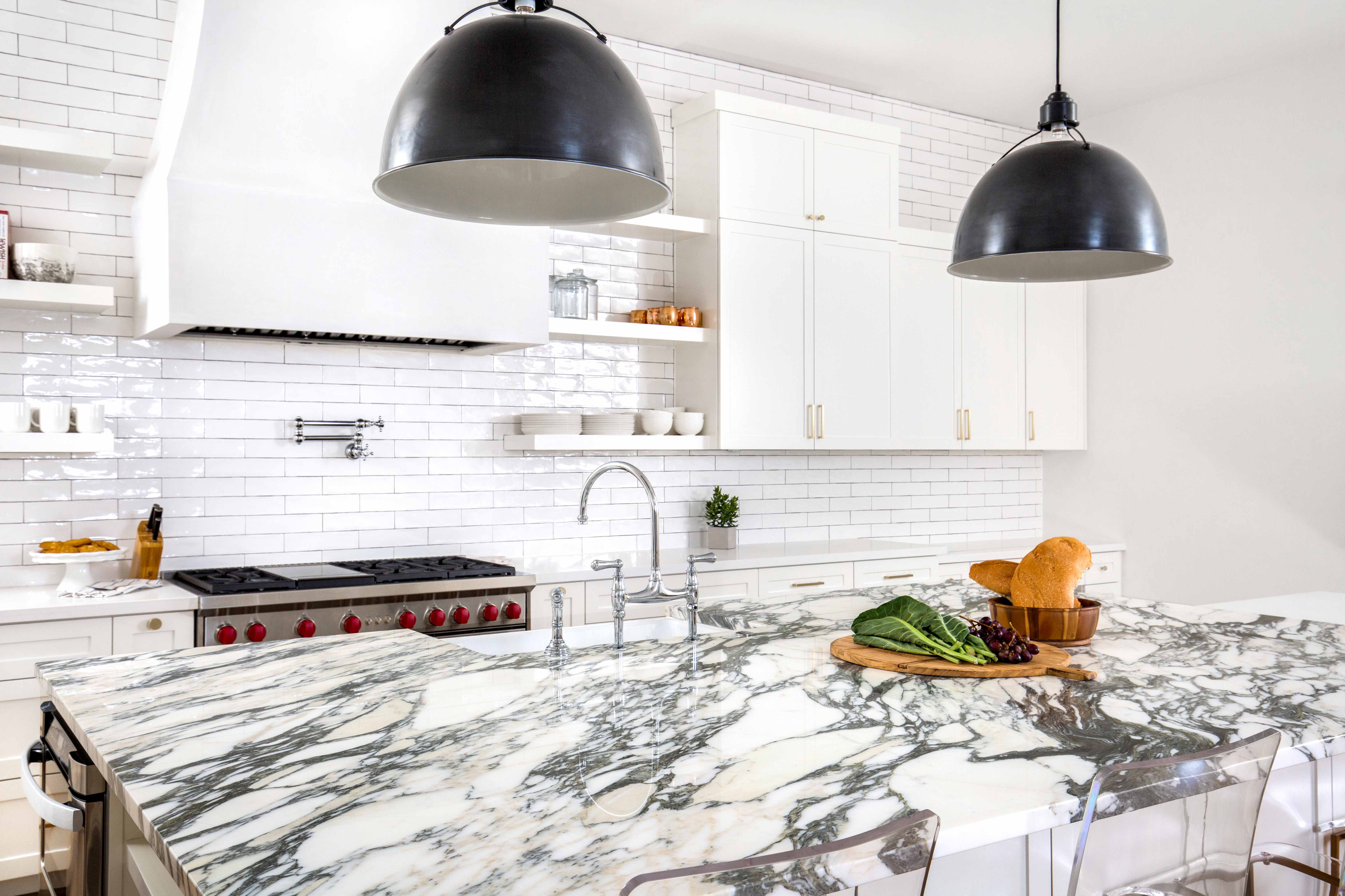 Aria_Stone_Gallery_Brooke_Jones_Arabescato_Corchia_Marble_Kitchen_03 ...